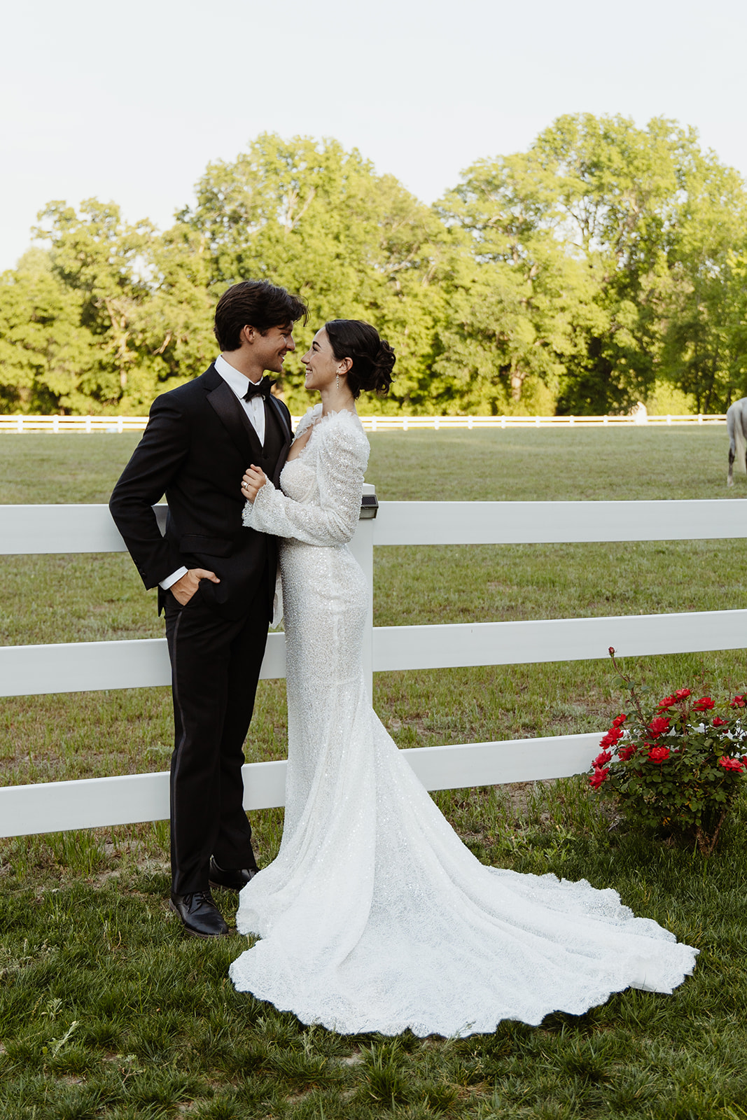 A Modern Garden Ceremony at The Greenhouse at Arrows Farm | North ...